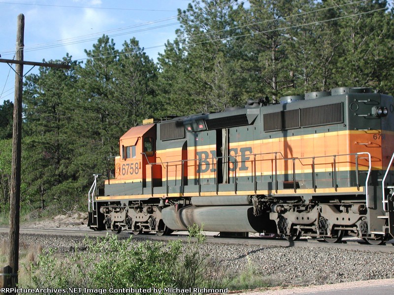 BNSF 6758